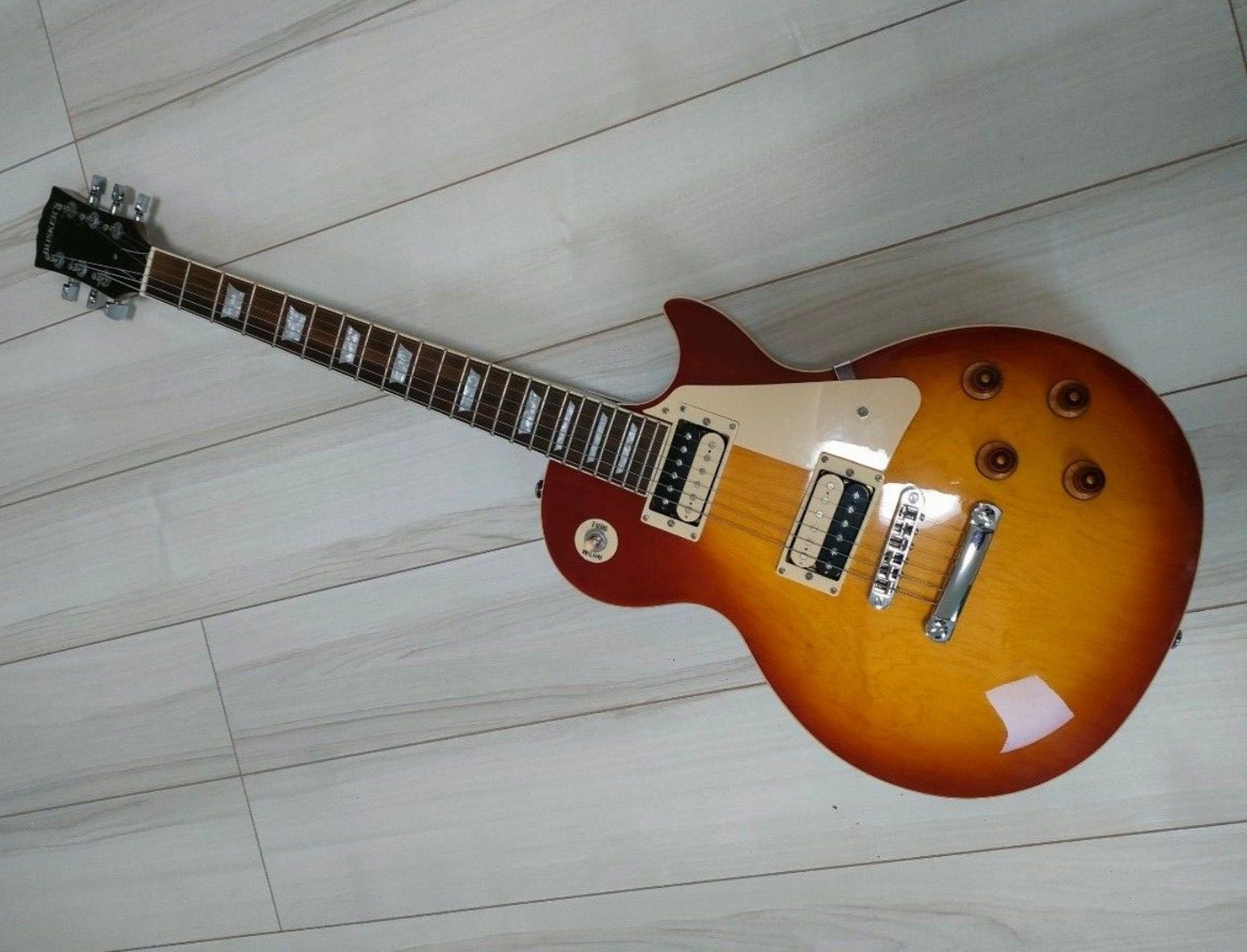 BUSKER’S（バスカーズ） BLC300 BK レスポールカスタムタイプ をレビュー【軽量レスポール】 | AYG